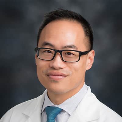 Simon Young | UT Physicians | Oral Surgeon in Houston, Texas